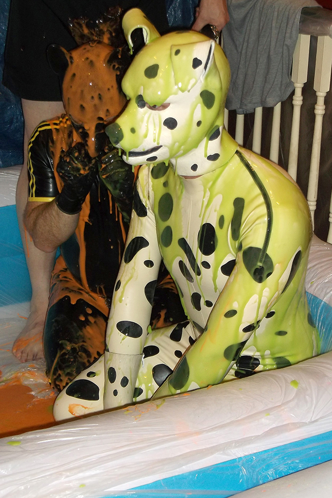 Spot and Gunge | ZentaiSpot
